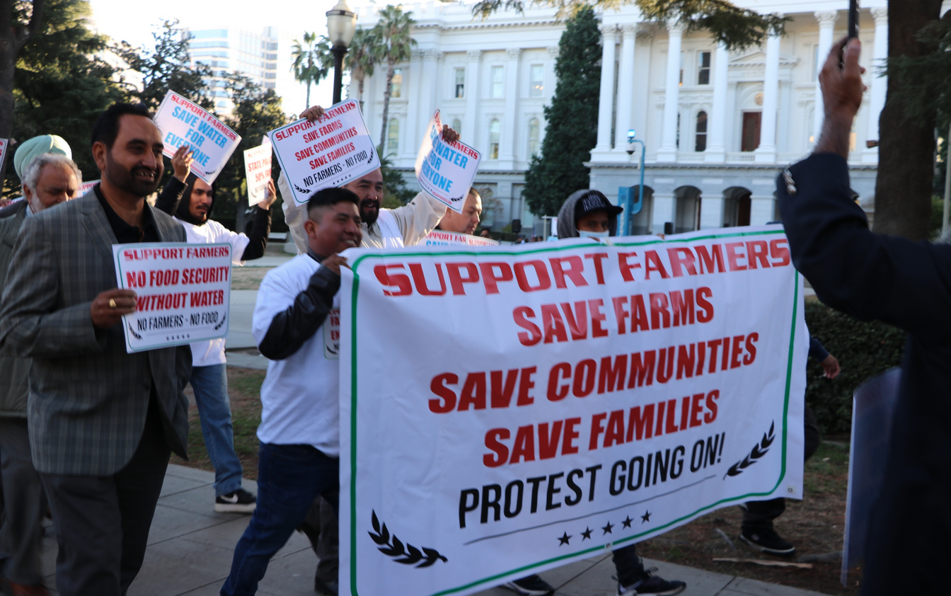 California farmers march on Capitol, protest water fees - National Nut ...
