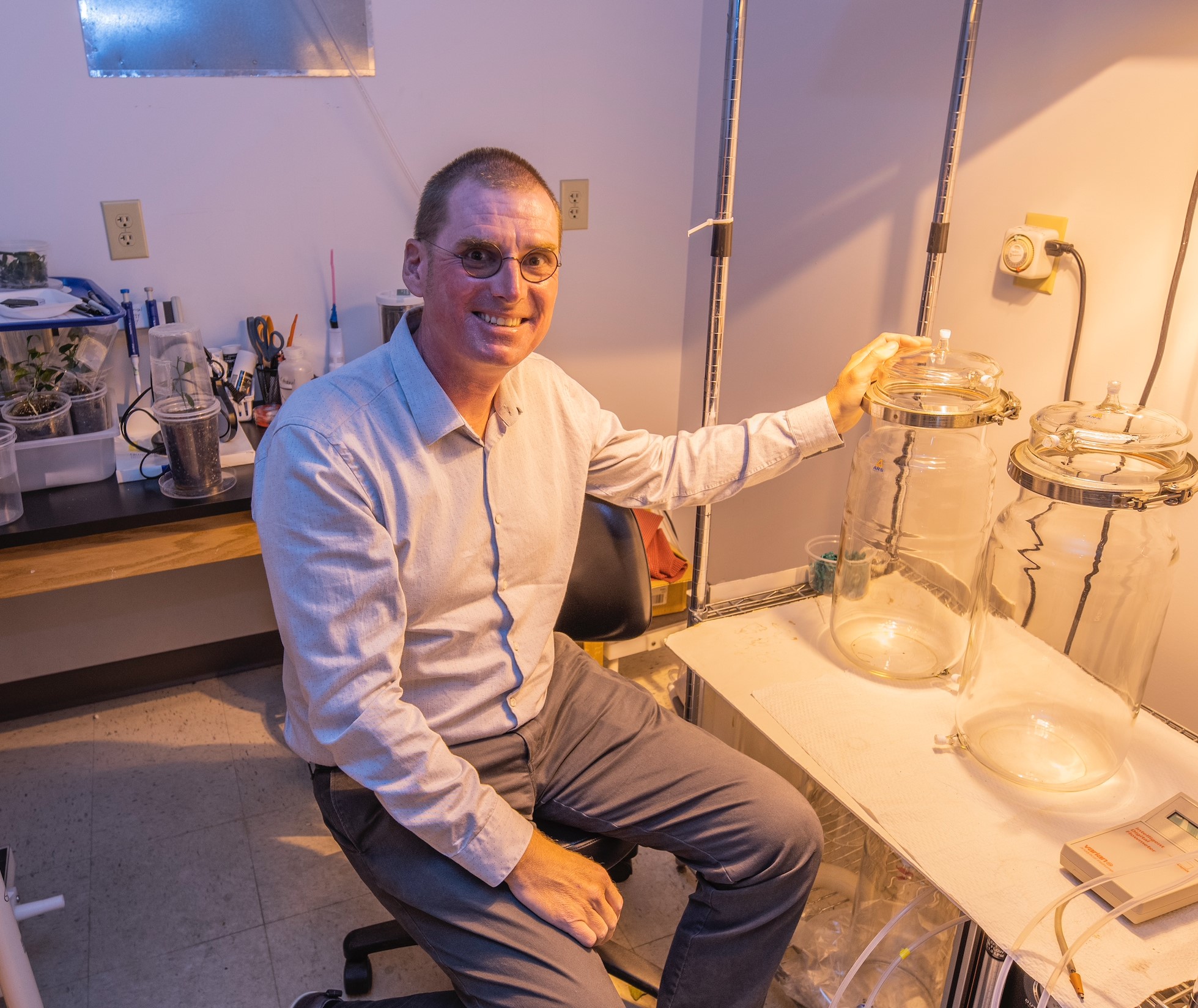 UF entomologist honored for pest management research - National Nut Grower